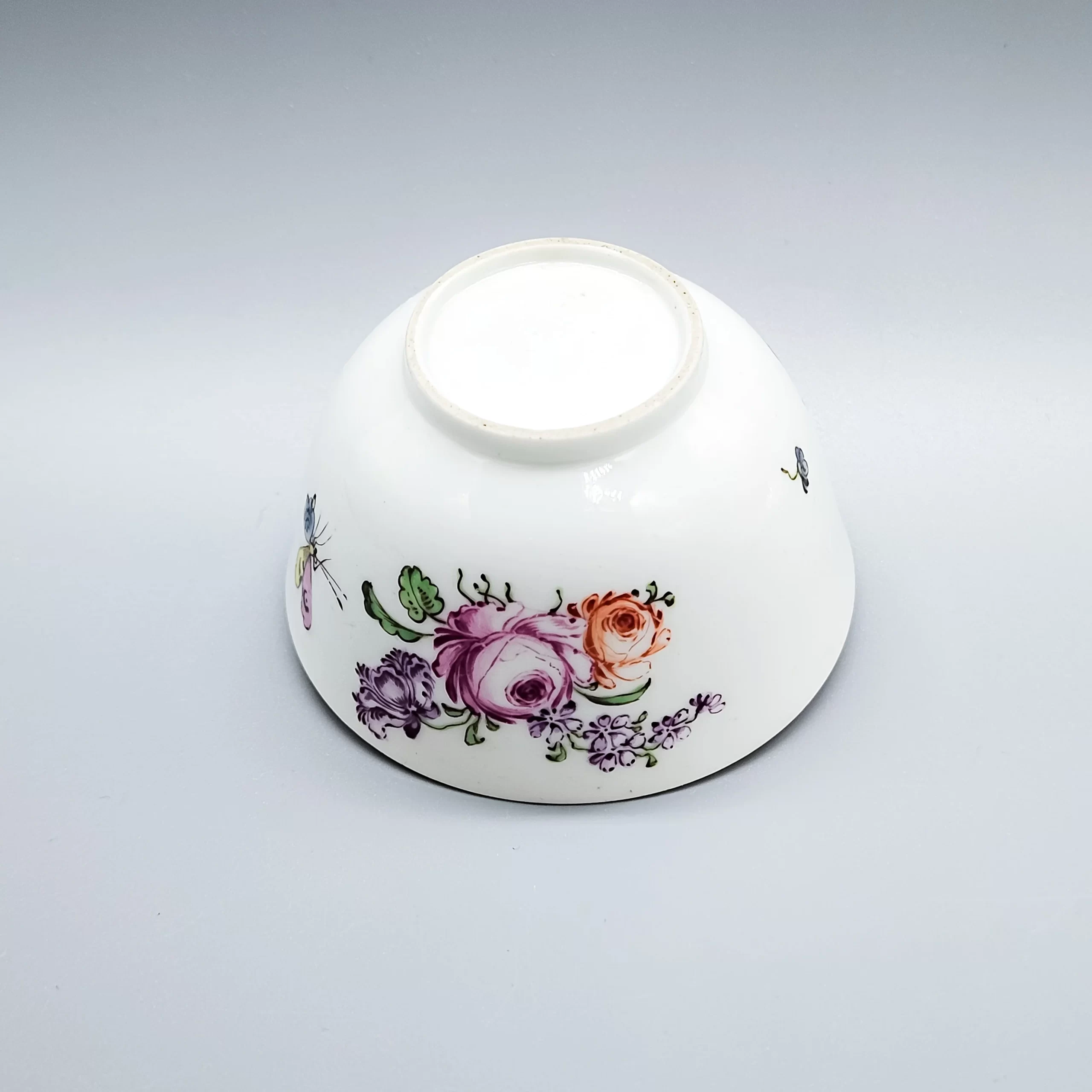 A Longton Hall teabowl, circa 1755 - Jill Gosling Ceramics