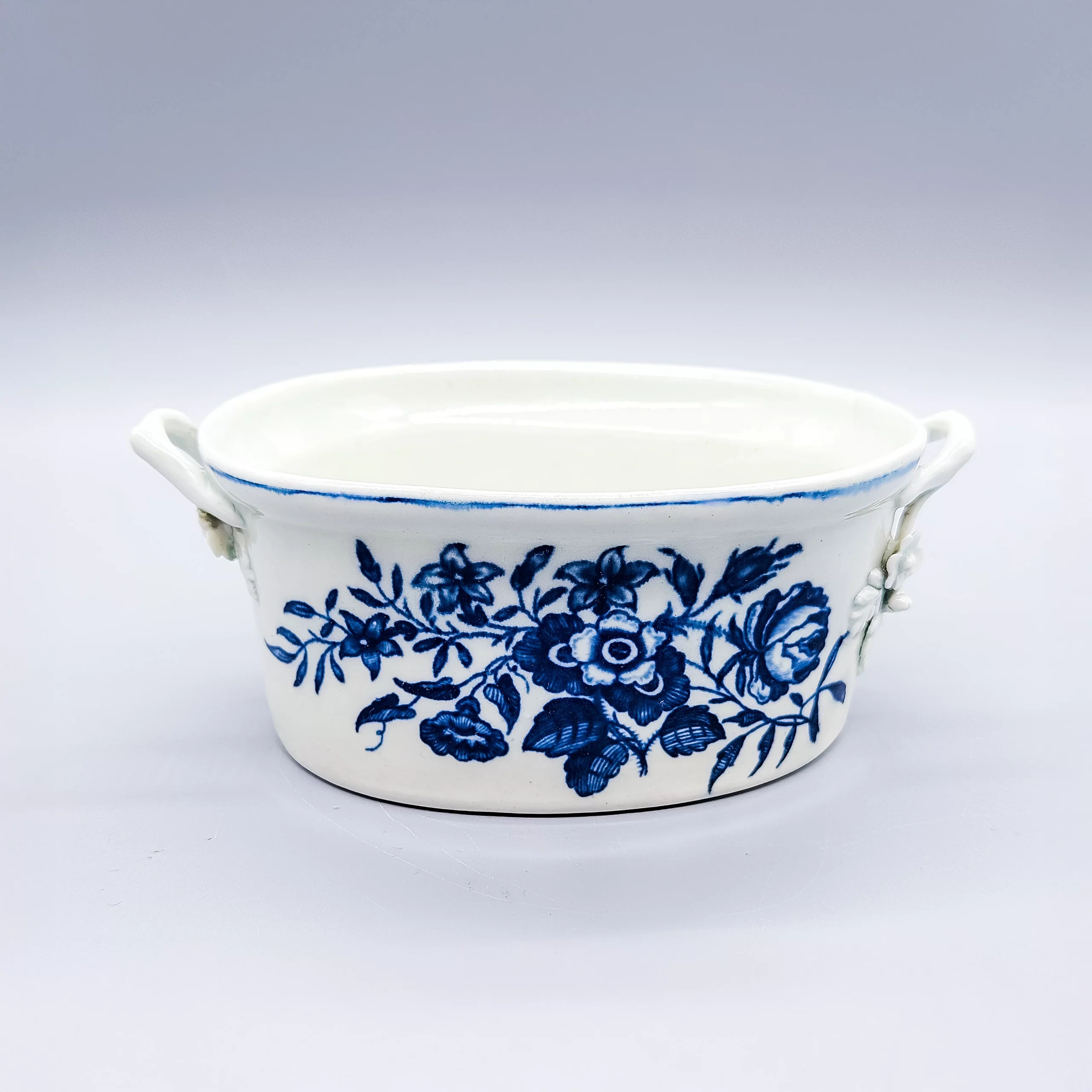 A Worcester butter tub, cover and stand, circa 1770 - Jill Gosling Ceramics
