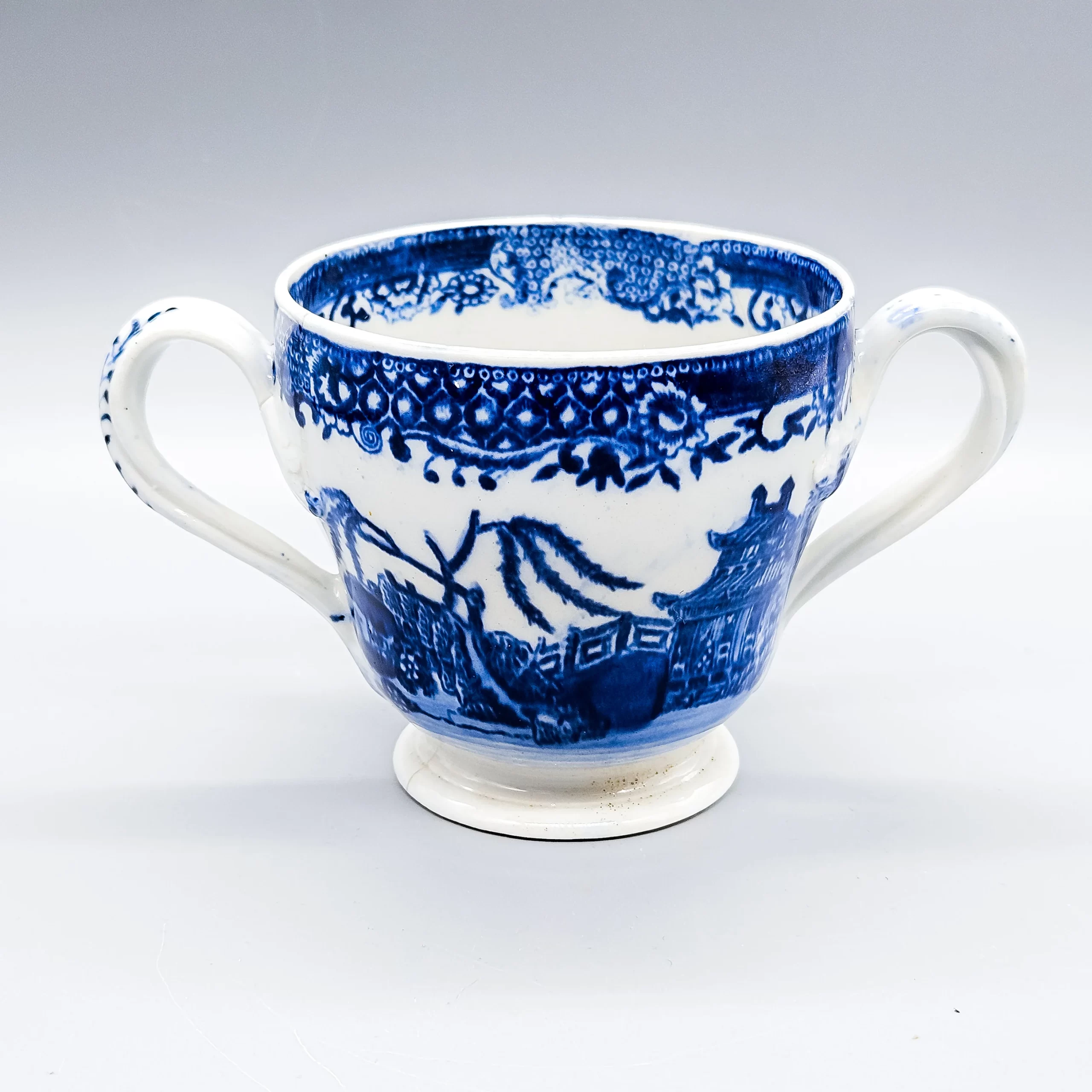A rare New Hall caudle cup, circa 1785-90 - Jill Gosling Ceramics