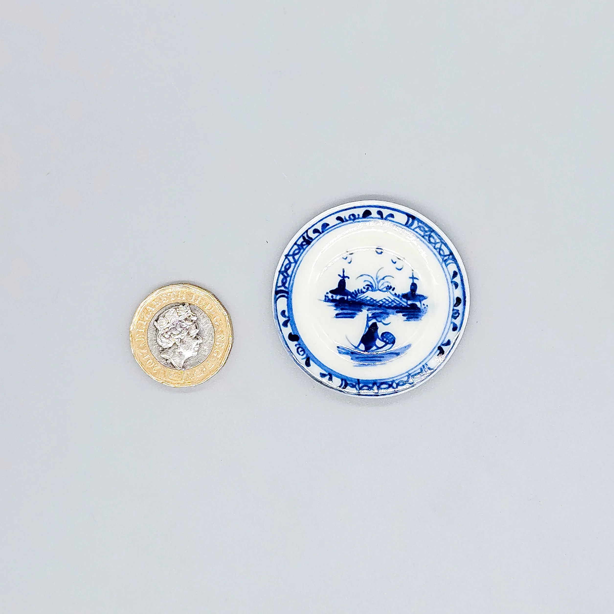 A Caughley miniature plate circa 1785 - Jill Gosling Ceramics