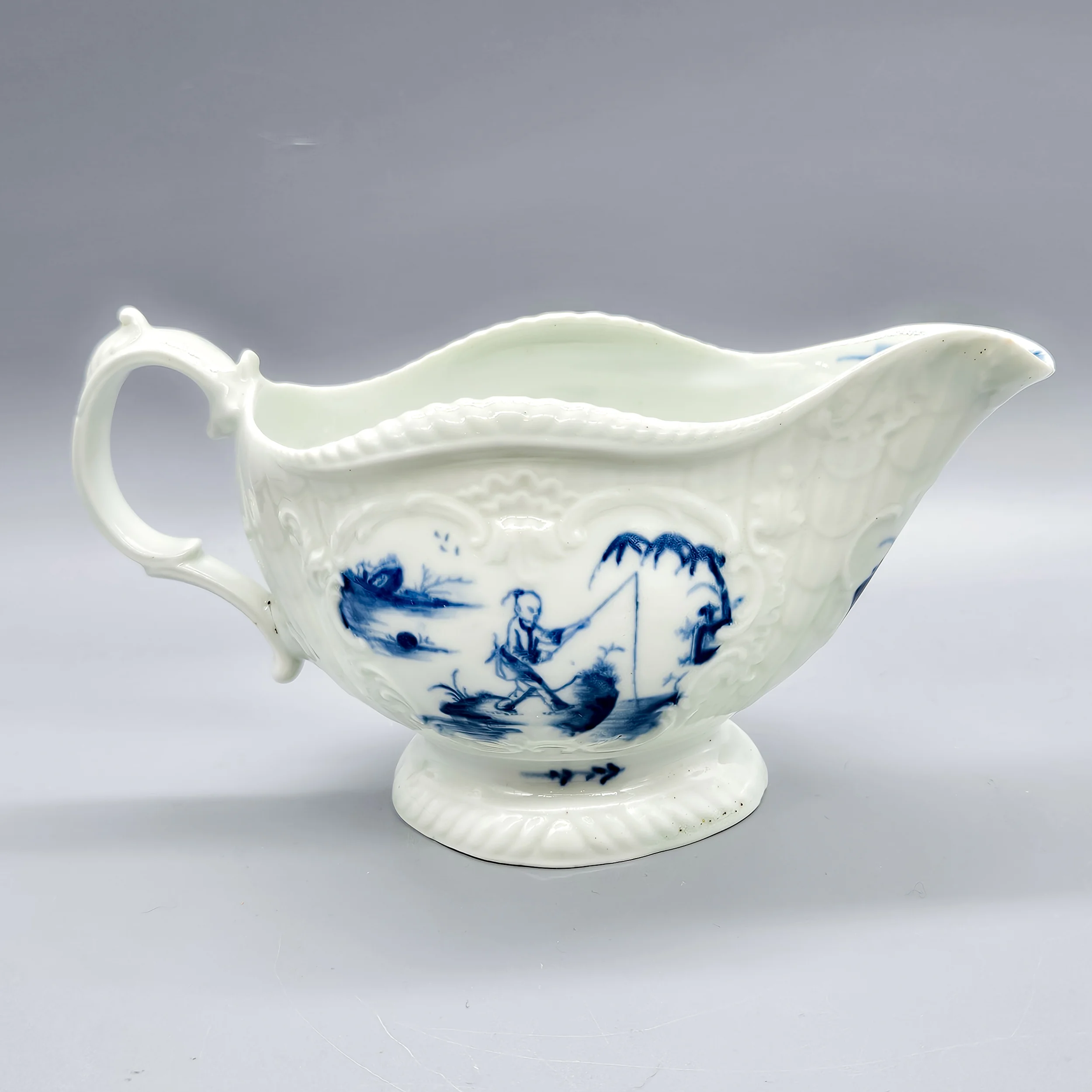 A Worcester sauceboat, circa 1765 - Jill Gosling Ceramics