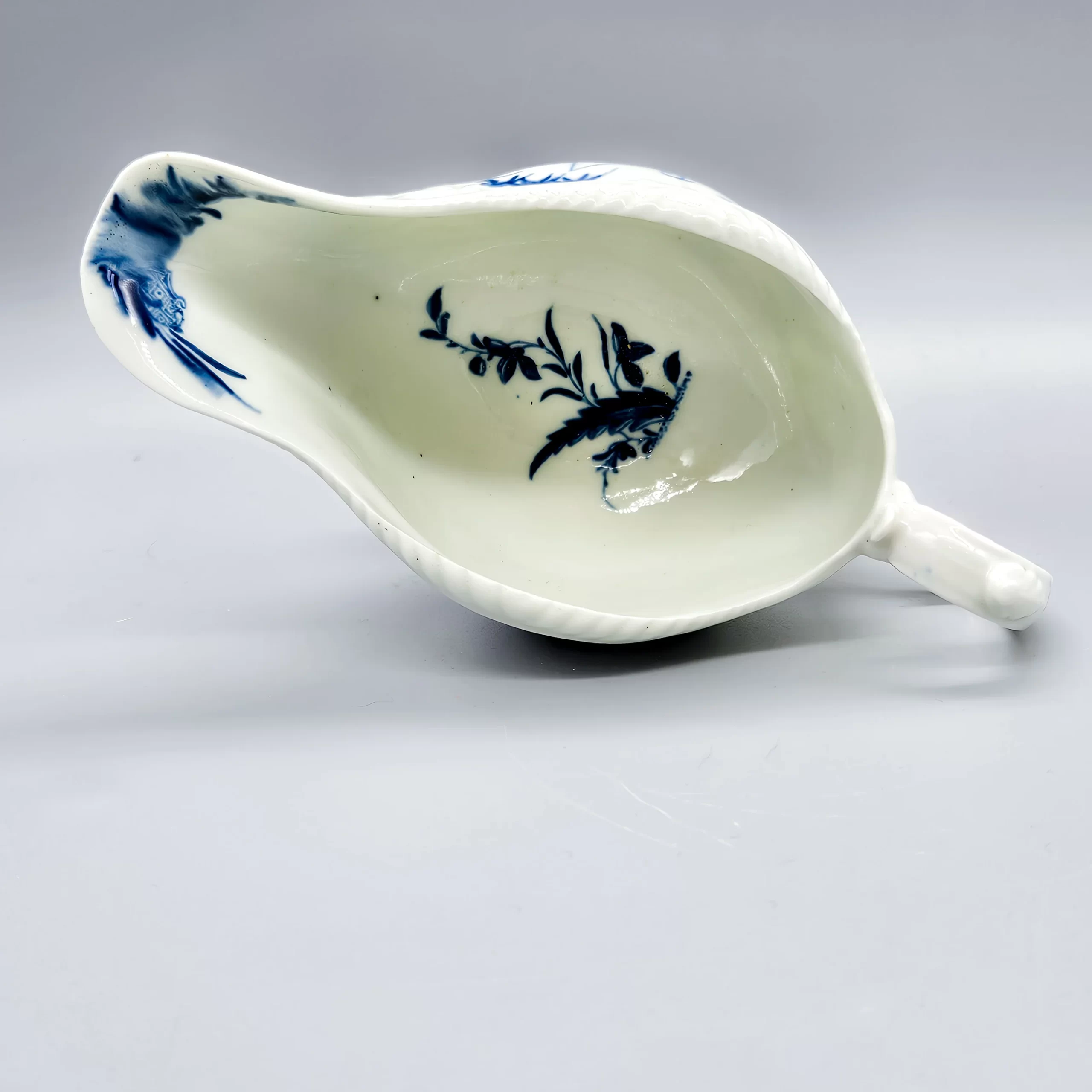 A Worcester sauceboat, circa 1765 - Jill Gosling Ceramics